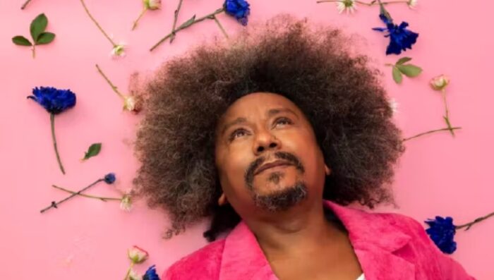 No aniversário de Chico César, relembre seus maiores sucessos