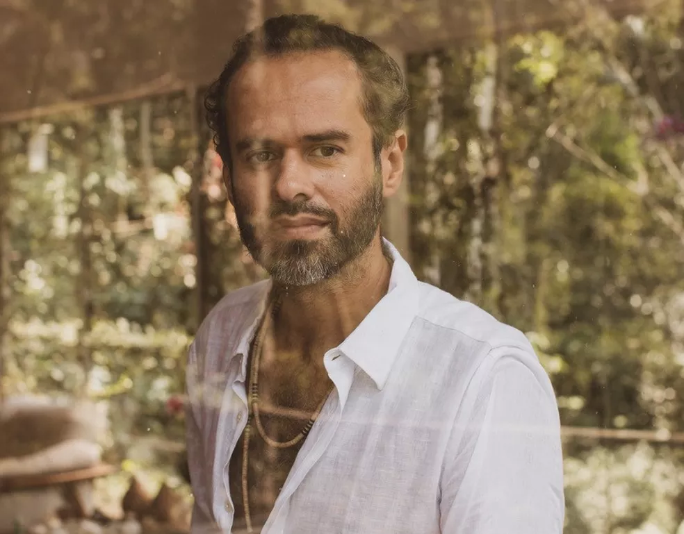 08 curiosidade Marcelo Jeneci no dia do seu aniversário