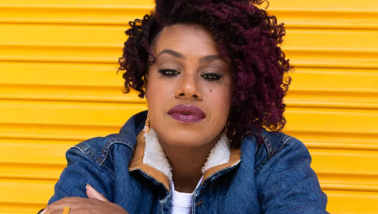 Rapper Stefanie se prepara para disco de estreia