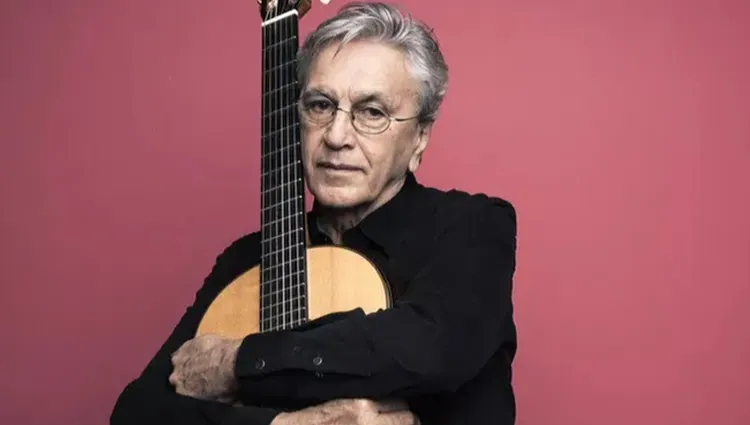 Caetano Veloso: vida, obra e maiores sucessos da carreira