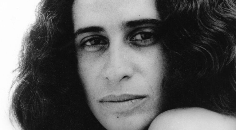 Maria Bethânia - a vida, a carreira e as curiosidades sobre a artista