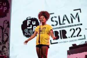 Slam Poesia: a voz da resistência e da identidade nas periferias ...