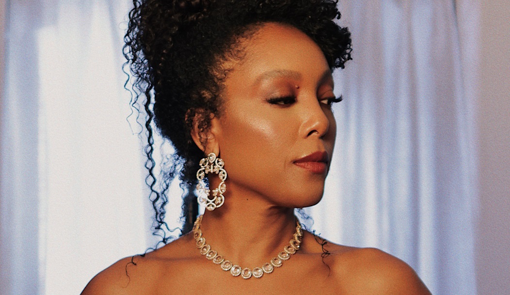 Negra Li lança “Fake” e prepara o terreno para seu novo álbum - Novabrasil