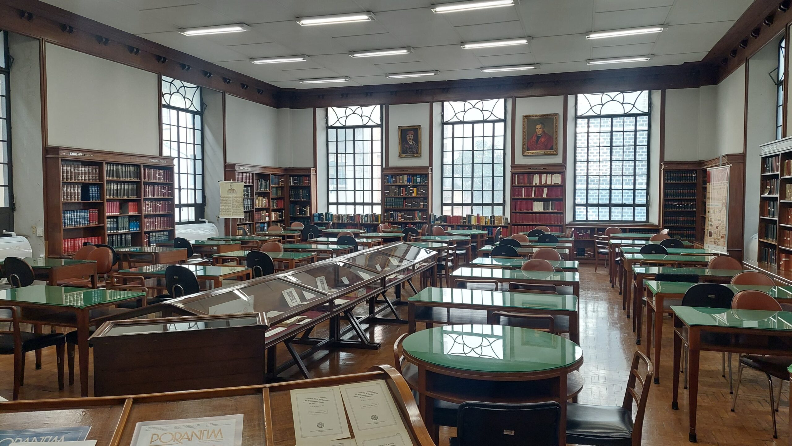 Faculdade de Direito da USP celebra 200 anos da biblioteca que mudou a ...
