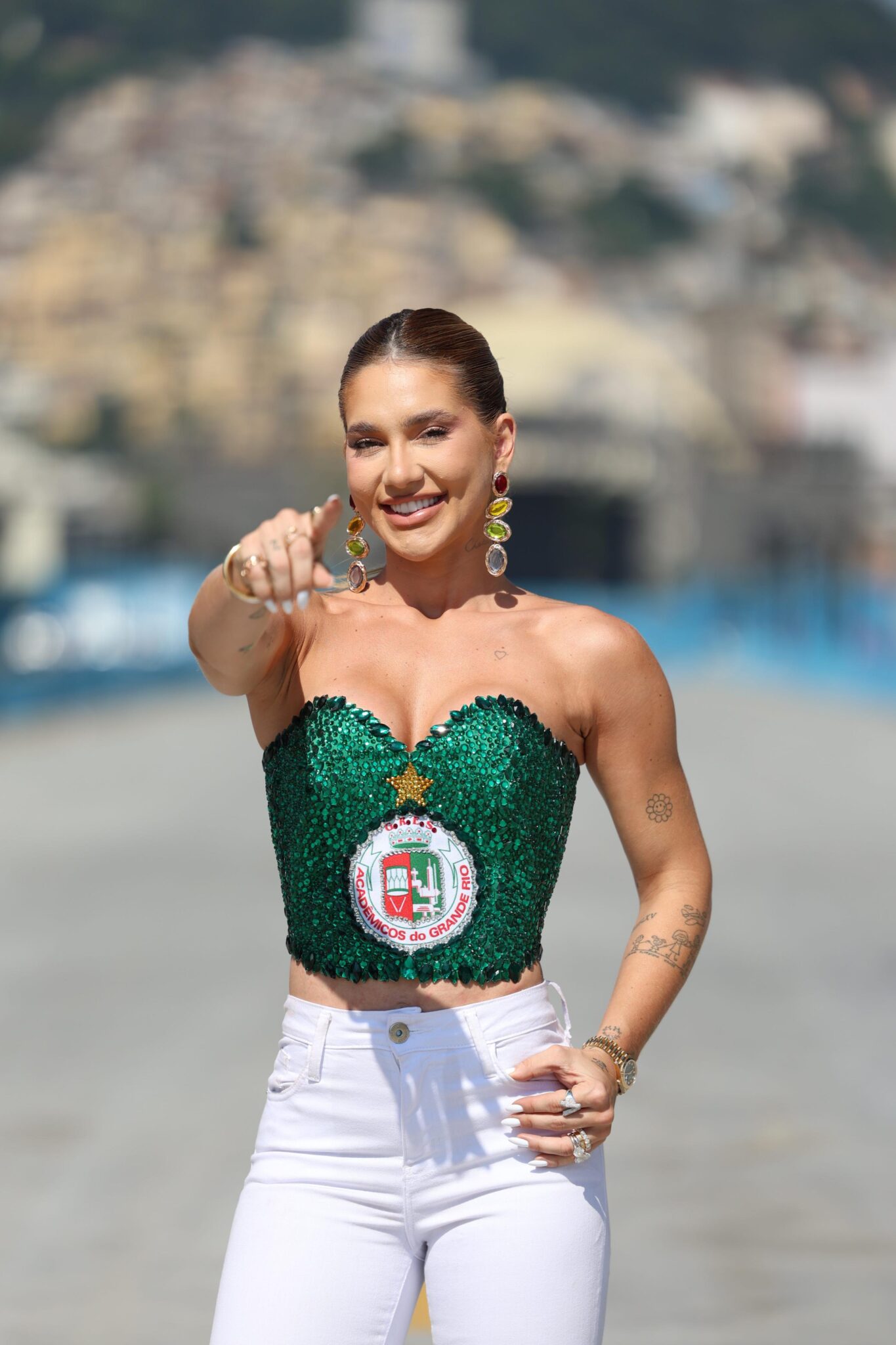 Virginia Fonseca é a nova rainha de bateria da Grande Rio - Novabrasil