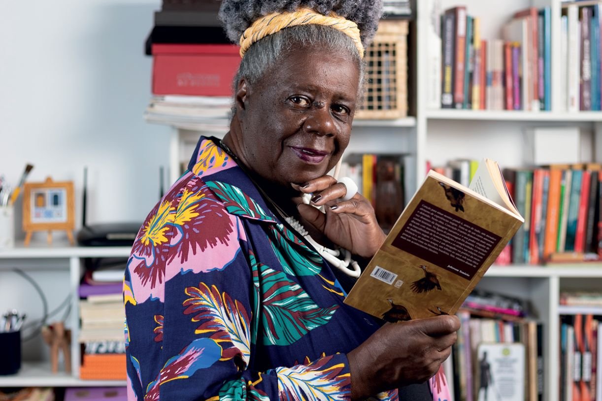 8 escritoras negras brasileiras que você precisa conhecer - Novabrasil