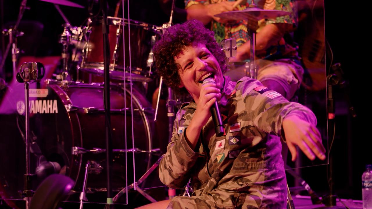 Chico Chico lança novo single "Menino Bonito”, que ganha clipe - Novabrasil